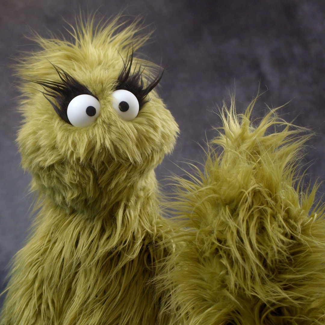 Professional Live Hands Monster Puppet (green) – Operation: Puppet