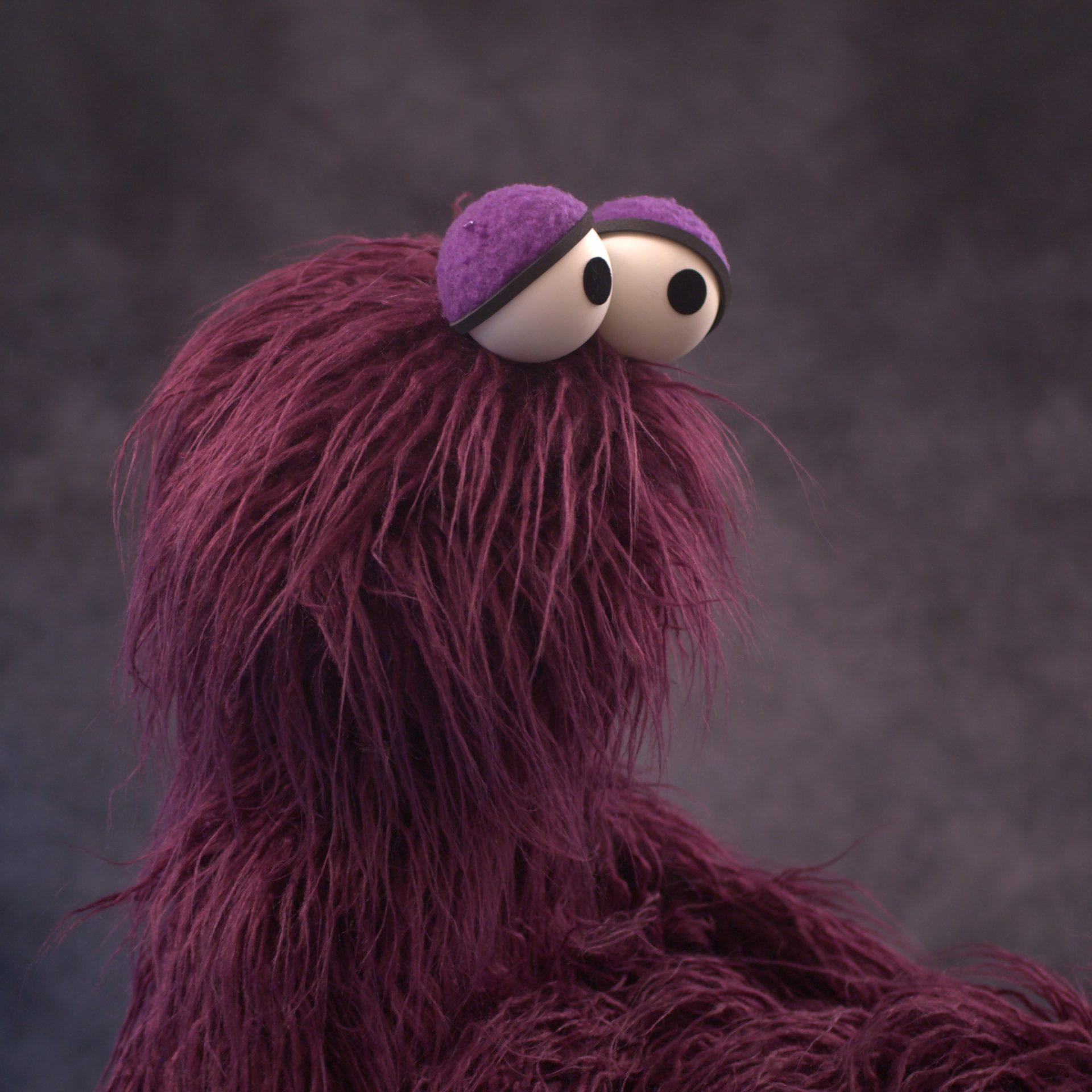 Professional Live Hands Monster Puppet (purple) – Operation: Puppet