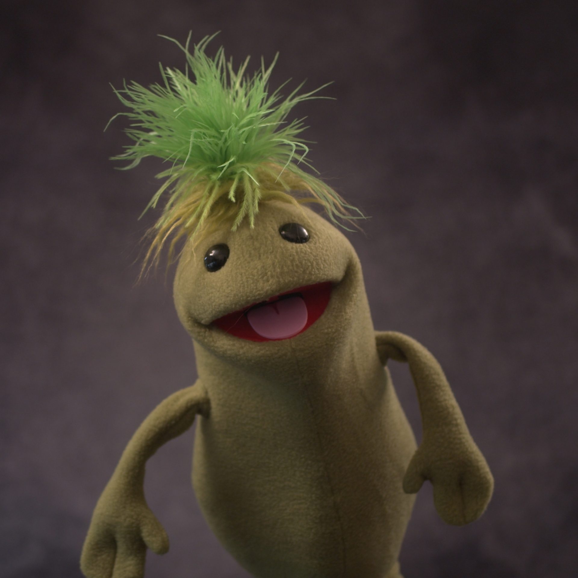 Olive Green Smol – Operation: Puppet