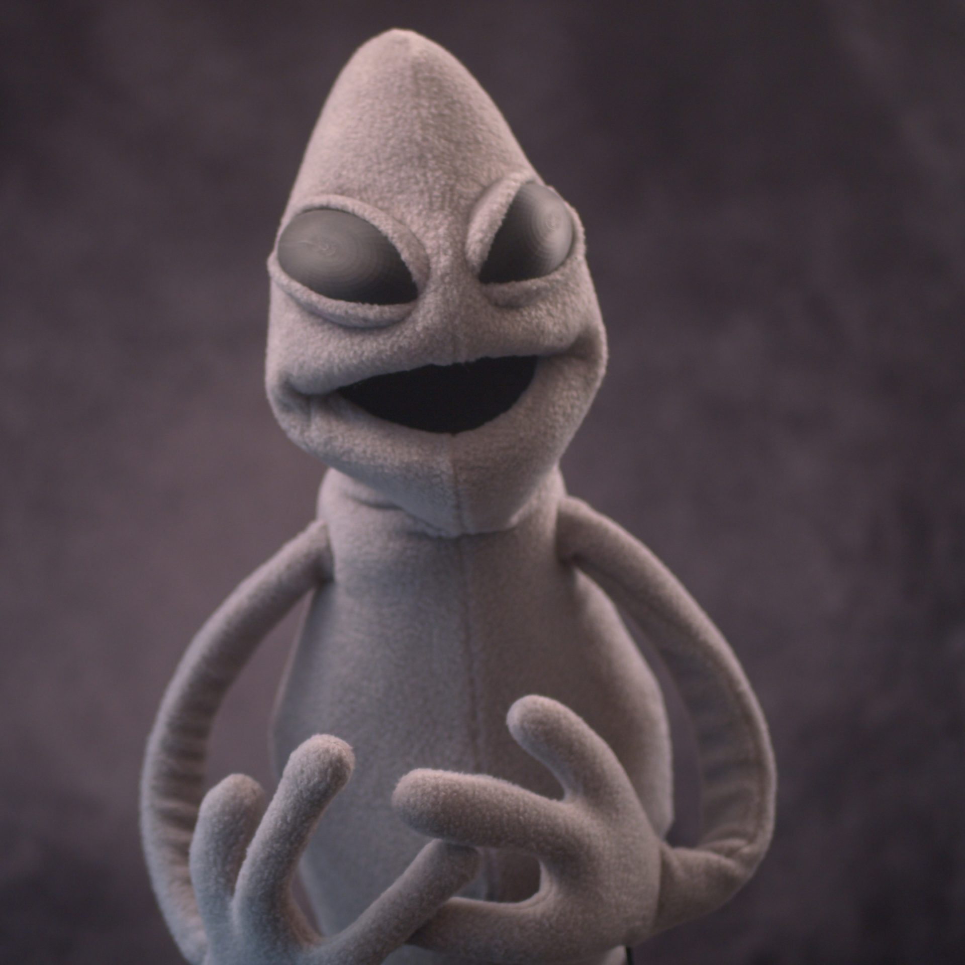 Alien Hand and Rod Puppet (gray) – Operation: Puppet